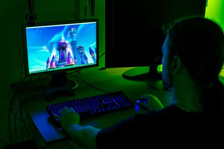 W Key Not Working In WoW: 4 Ways To Fix - West Games